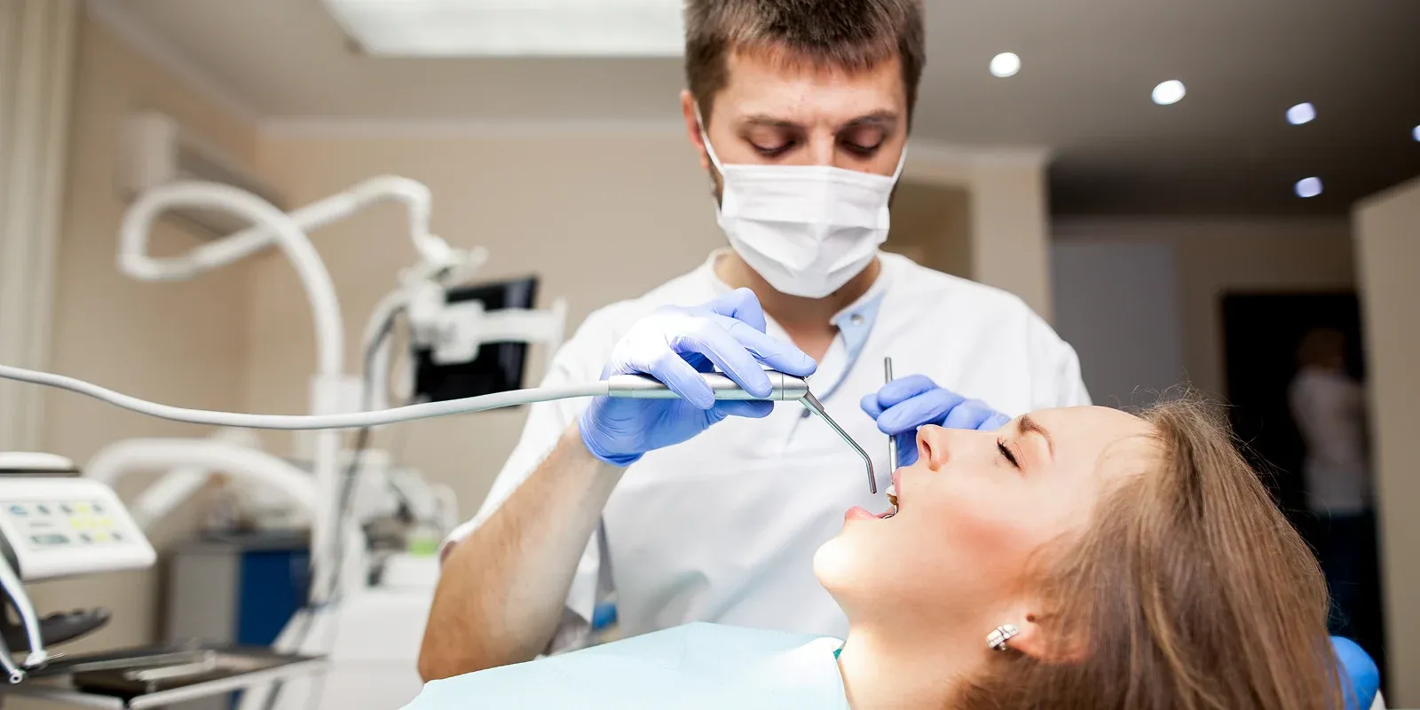 Root Canal for Front Tooth vs. Back Tooth: Differences Explained